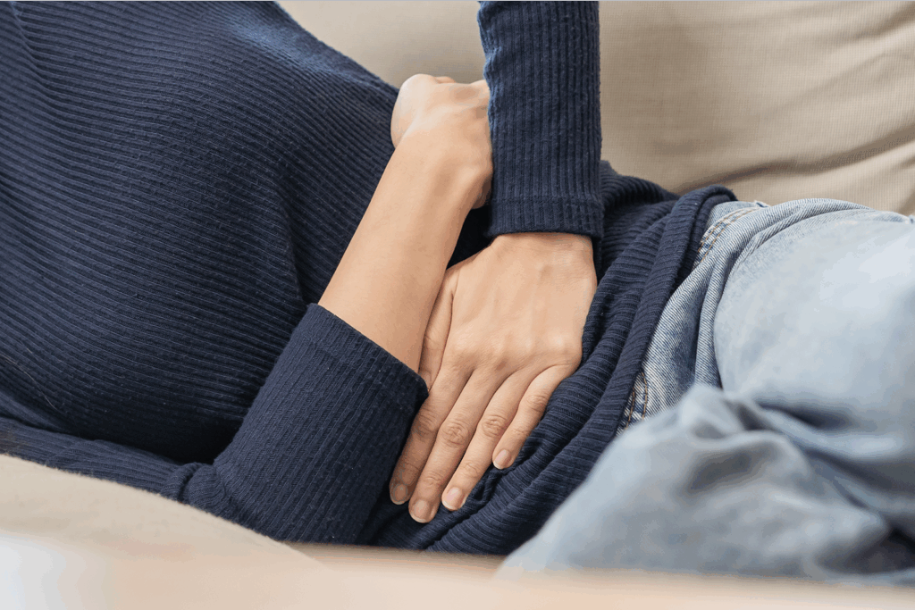 Sakit Perut Melilit Tanpa Sebab? Penyebab Dan Cara Mengatasi